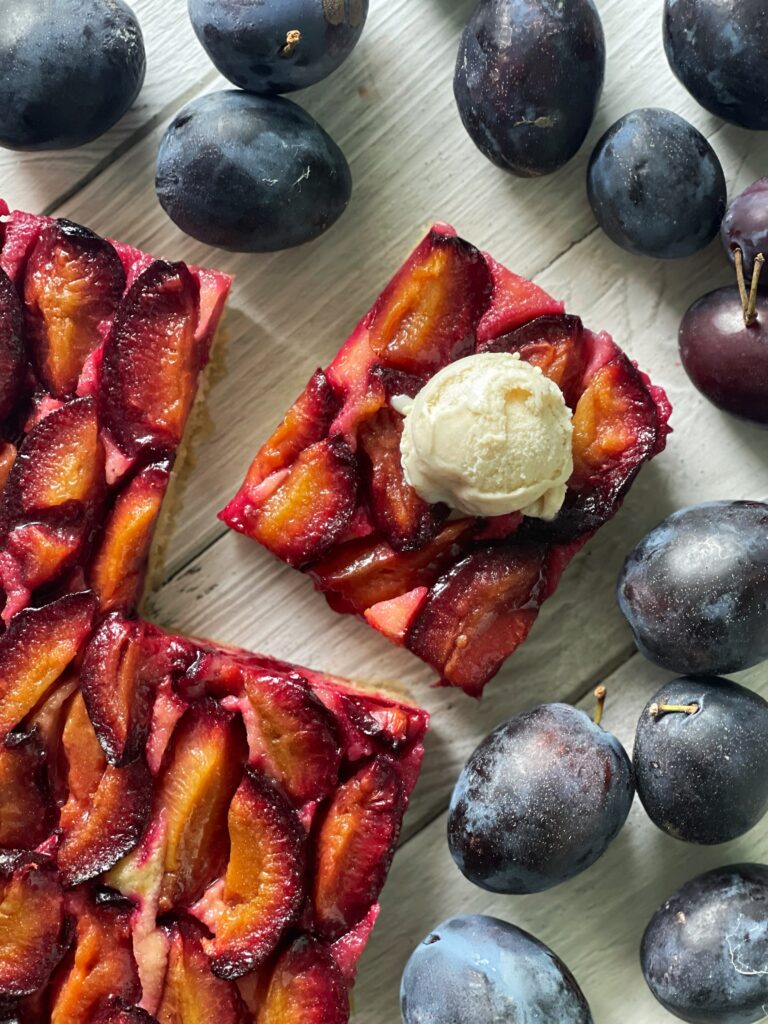 Zünftiger Zwetschgen-Datschi nach original bayrischem Rezept